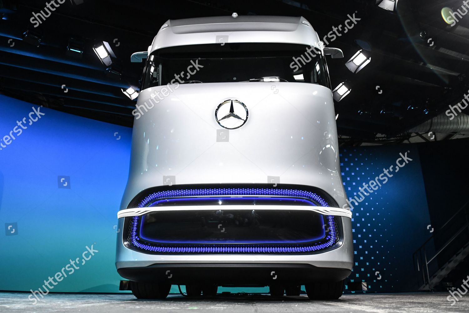 Prototype Hydrogenpowered Truck Mercedesbenz Genh2 On Editorial Stock ...