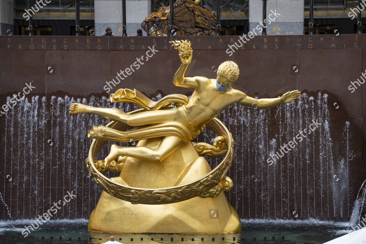 Prometheus Sculpture Rockefeller Center Features Ppe Editorial Stock ...