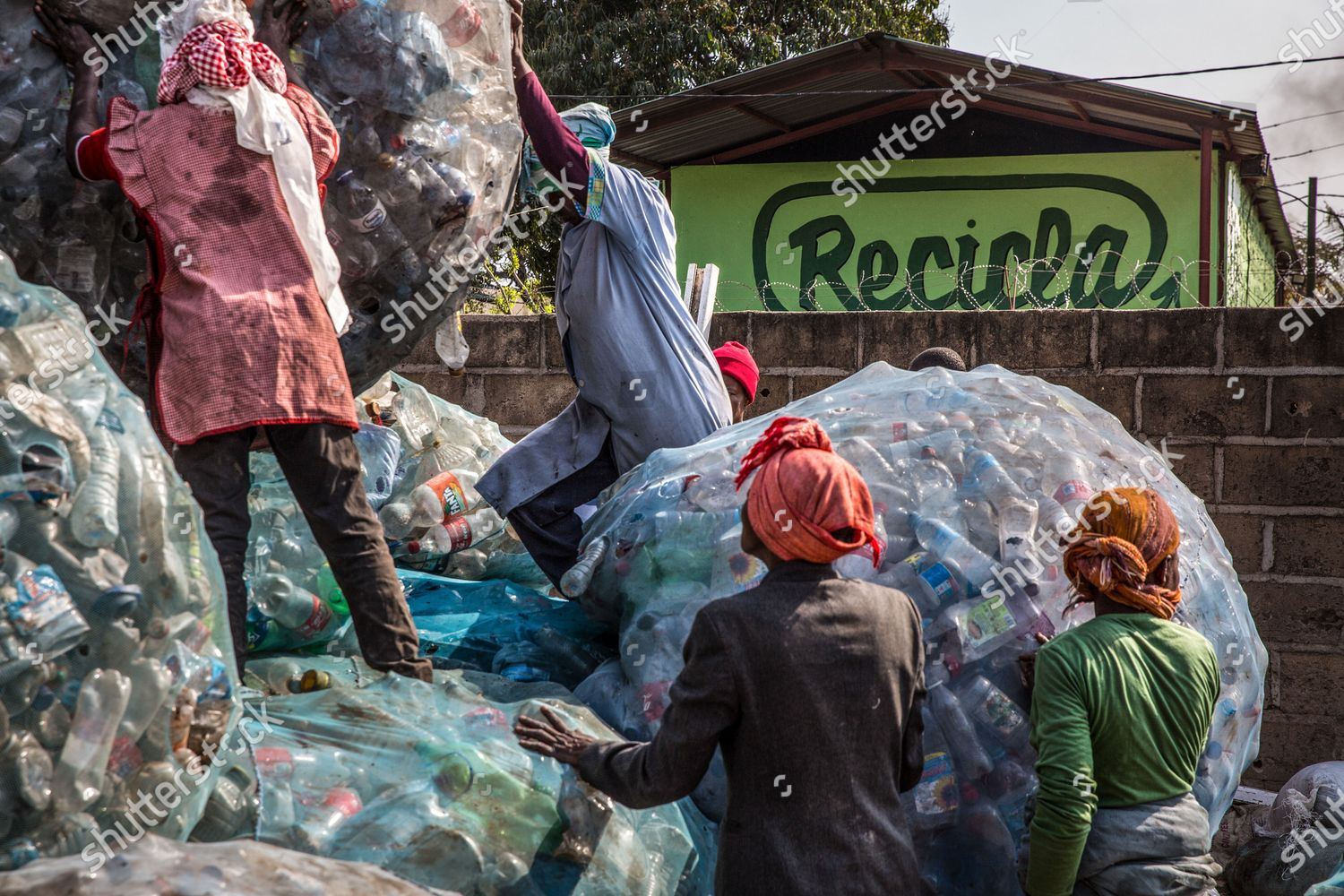 Plastic Waste Pickers Hulen Dump Maputo Editorial Stock Photo - Stock ...