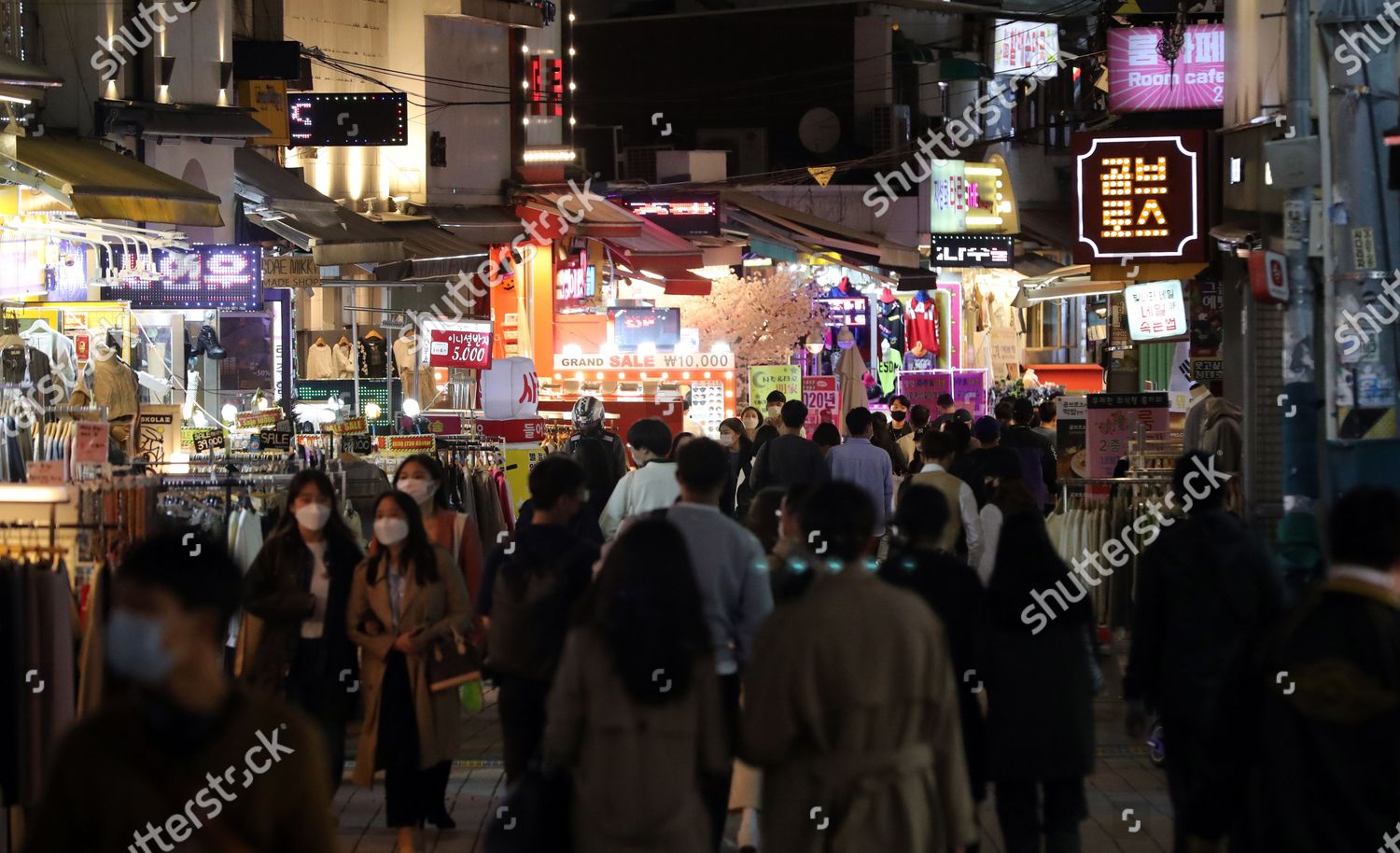 Street Hongdae One Busiest Entertainment Districts Editorial Stock ...