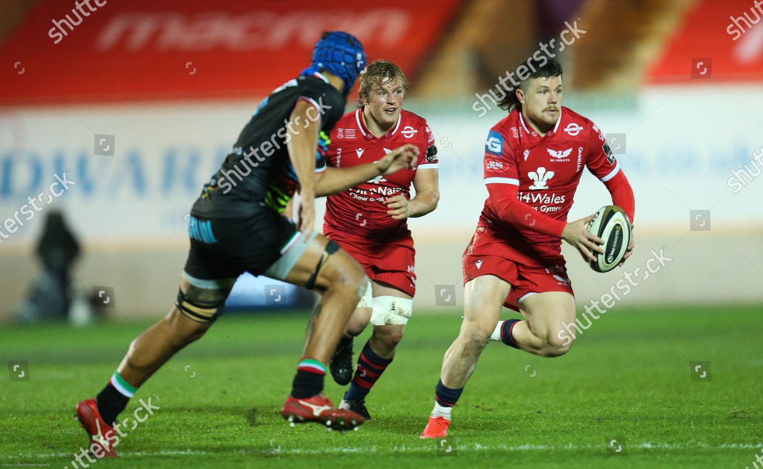 Steff Evans Scarlets Breaks Away Editorial Stock Photo - Stock Image ...
