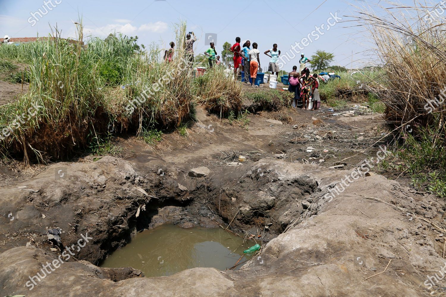 Residents Fetching Water Unsafe Sources Risking Editorial Stock Photo ...