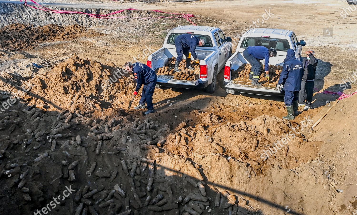 Pyro Technicians Load Unexploded Wwi Ammunition Editorial Stock Photo ...