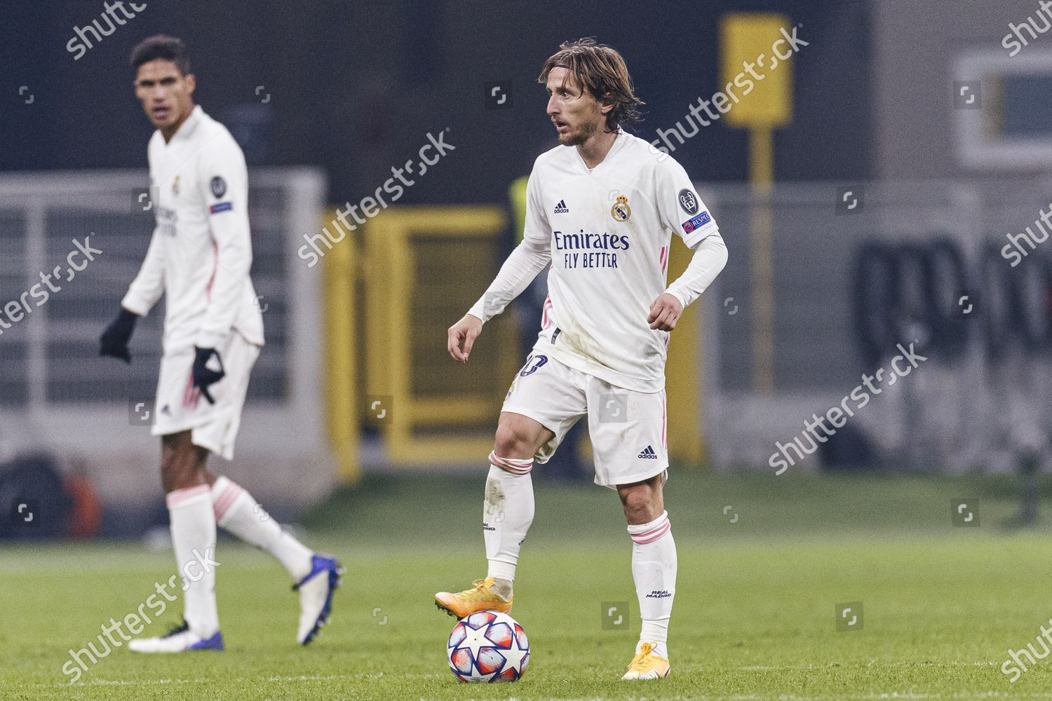 Luka Modric Real Madrid Controls Ball Editorial Stock Photo - Stock ...