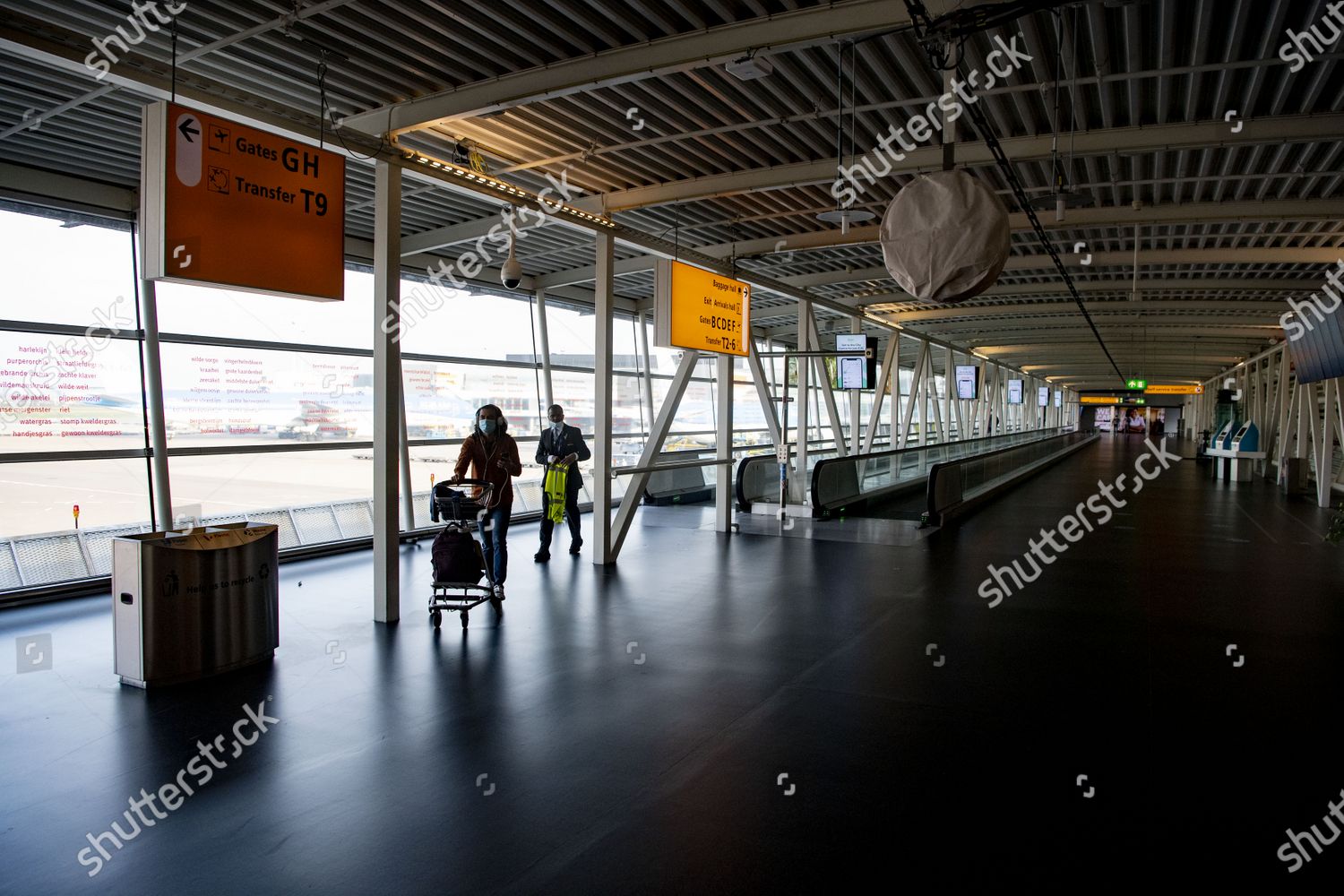Klm Staff Shopping Area After Security Editorial Stock Photo - Stock ...