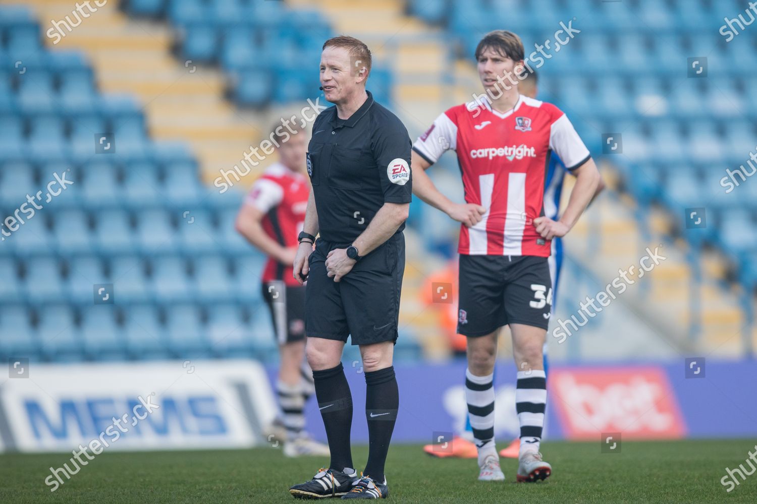 Alan Young Referee Talking Jokull Andresson Editorial Stock Photo ...