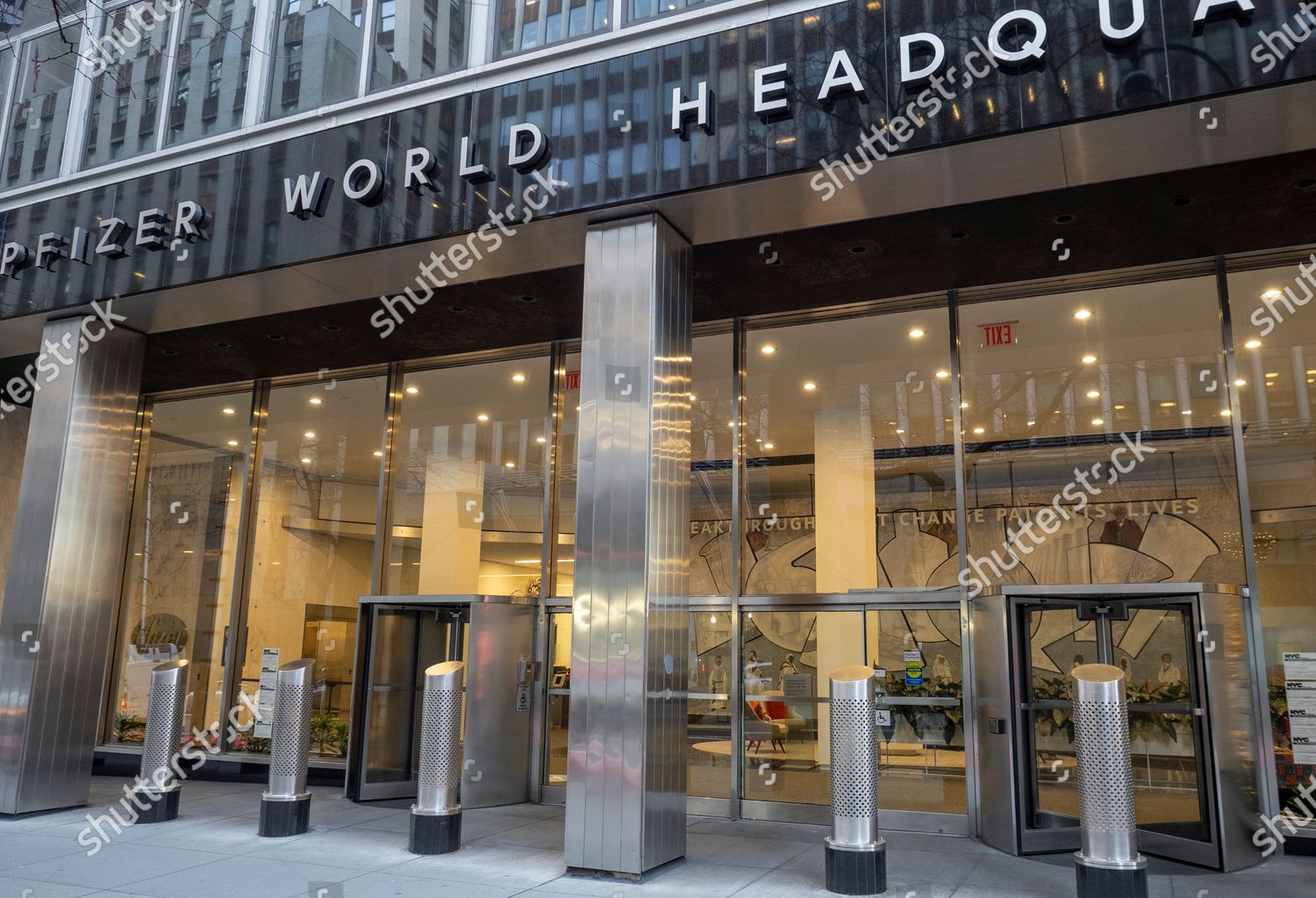Exterior Pfizer World Headquater Building Pfizer Editorial Stock Photo ...