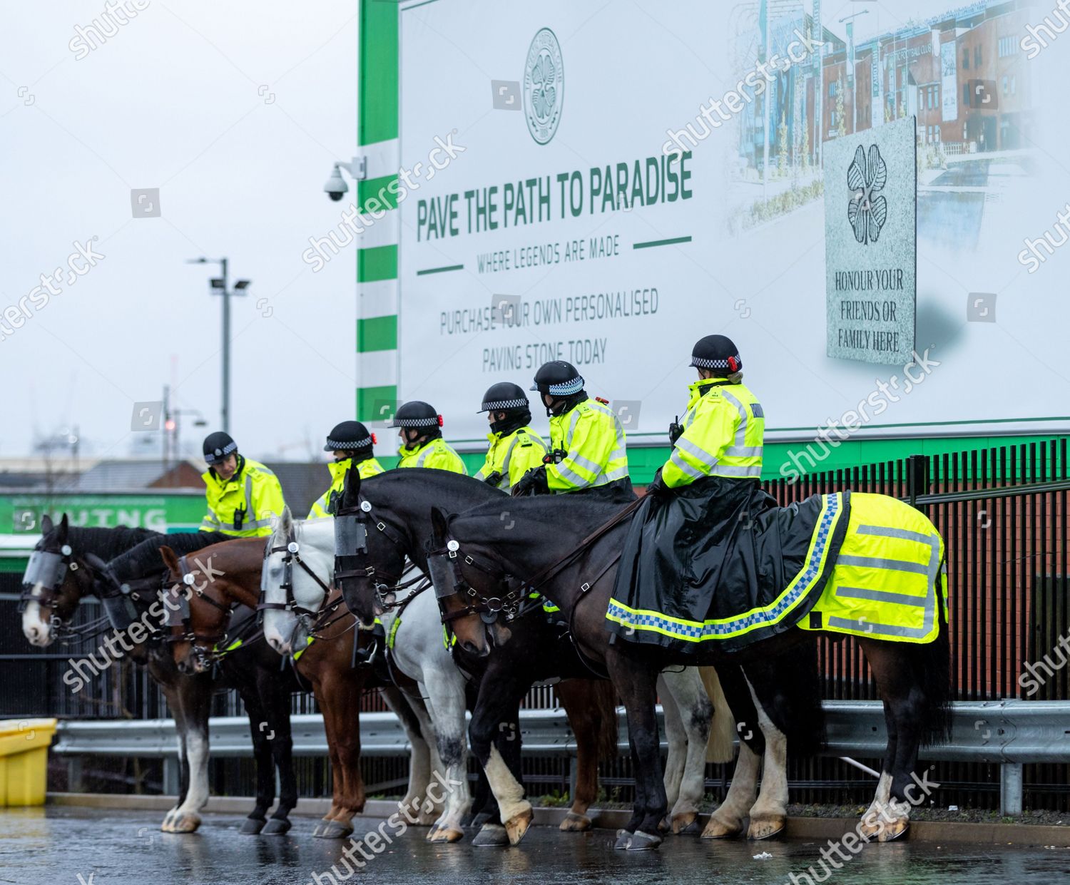 Mounted Police Scotland Officers Wait Crowd Editorial Stock Photo ...