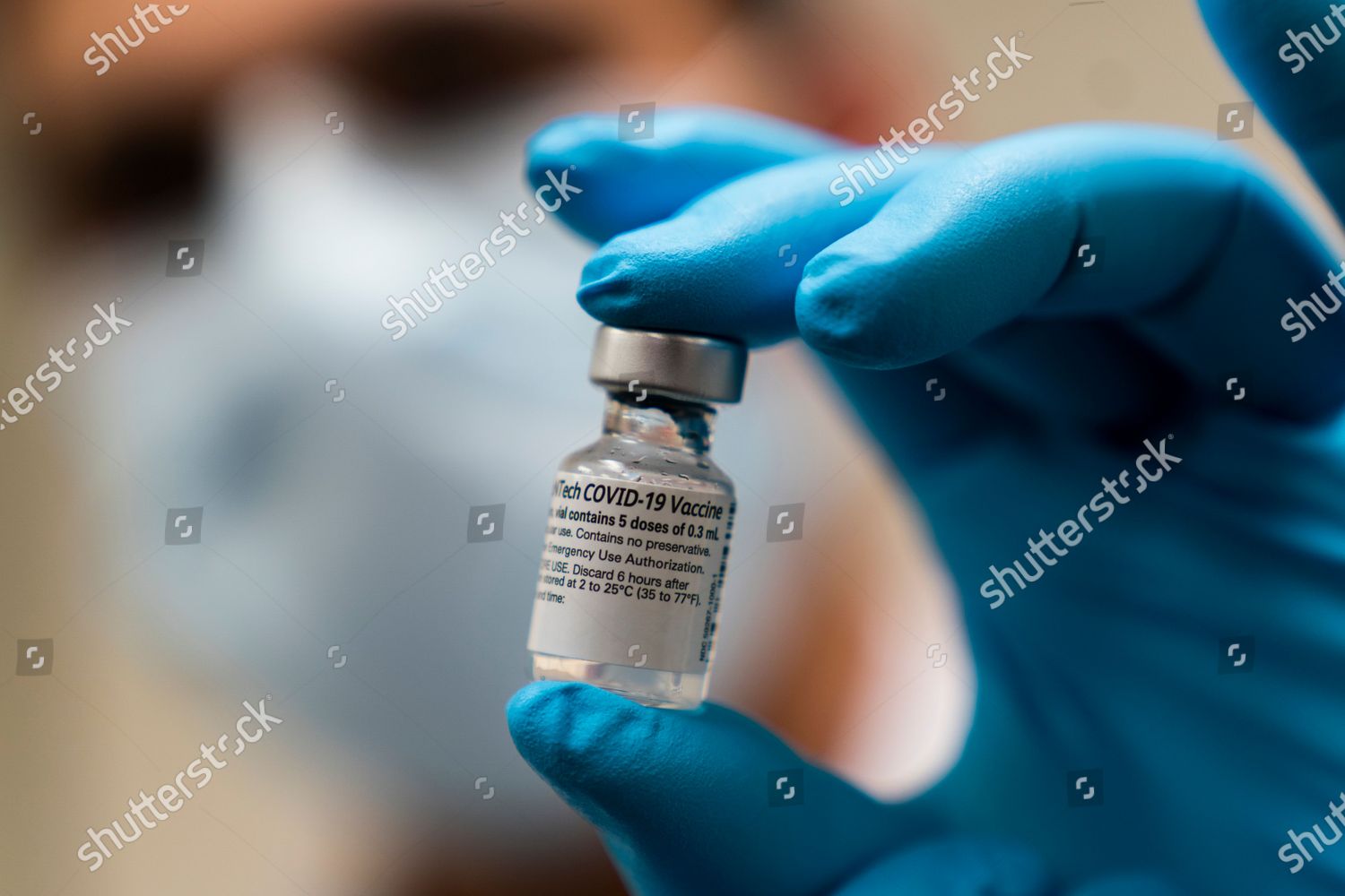 Five Doses Covid19 Vaccine Held By Editorial Stock Photo - Stock Image ...