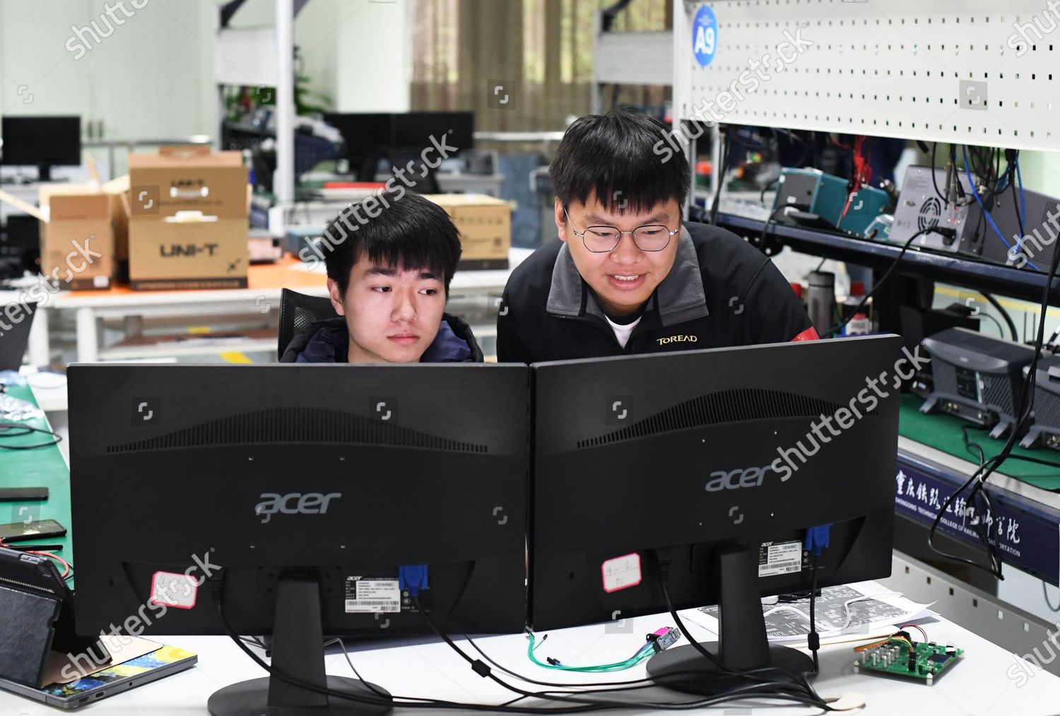 Liang Pan R Instructs Student Training Editorial Stock Photo - Stock ...