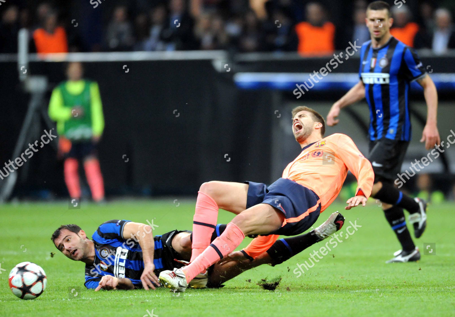 Dejan Stankovic Inter Milan Tackles Gerard Editorial Stock Photo ...