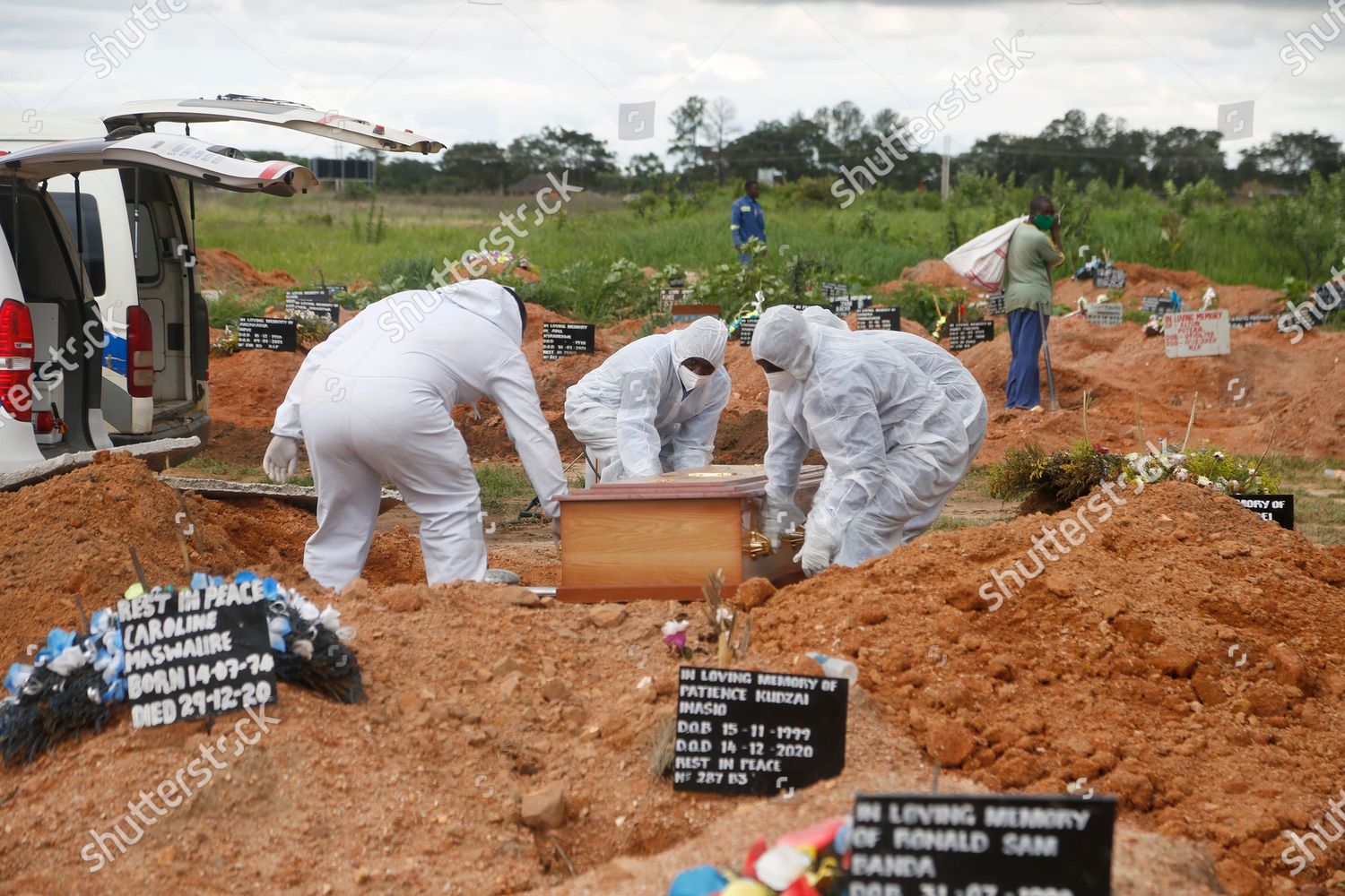 Funeral Parlour Workers Carry Coffin Burial Editorial Stock Photo ...