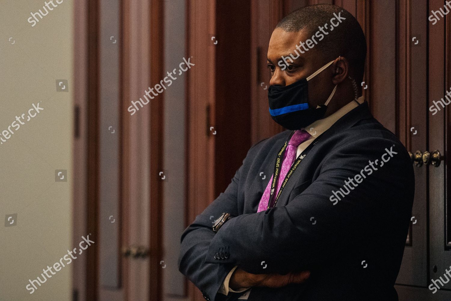 Capitol Police Officer Eugene Goodman Watches Editorial Stock Photo ...