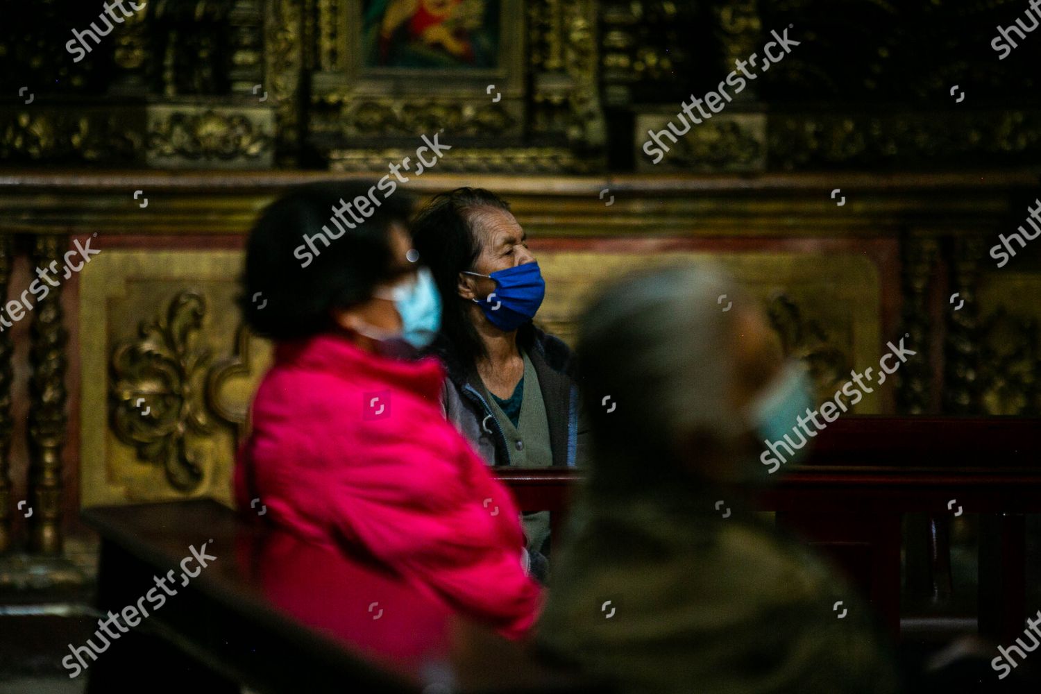 Faithful Catholics Praying Church Mask Biosecurity Editorial Stock ...