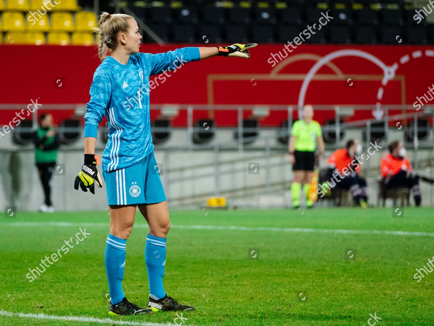 Goalkeeper Merle Frohms 1 Germany Gestures Editorial Stock Photo ...