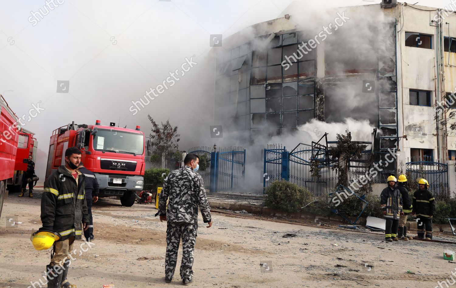 Egyptian Firefighters Try Extinguish Fire Textile Editorial Stock Photo ...