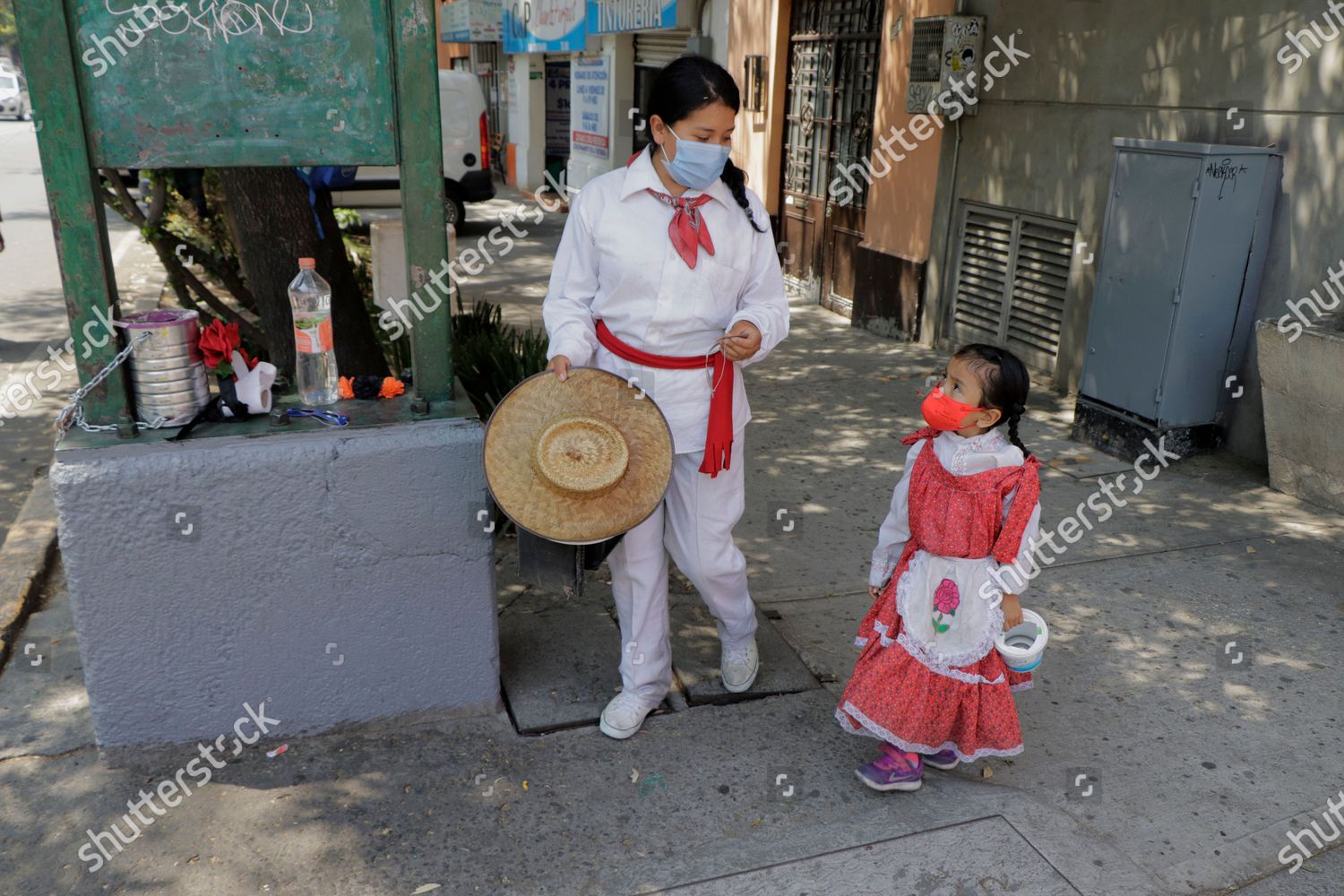 Mother Daughter Walk Near Crosswalk Mexico Editorial Stock Photo ...