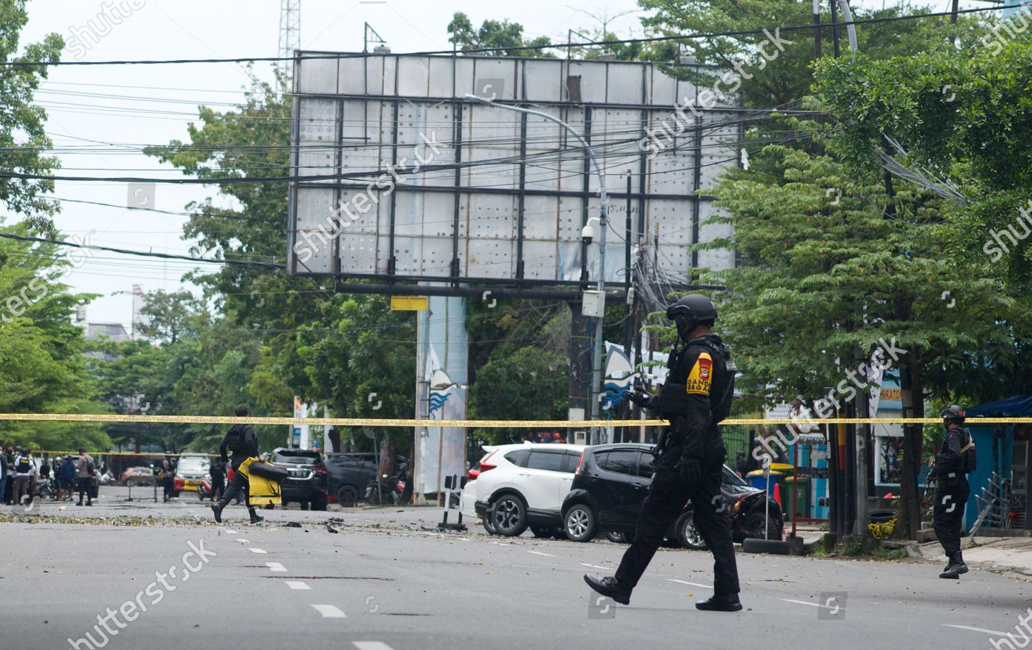 Police Counterterrorism Squad Members Cordon Off Editorial Stock Photo ...