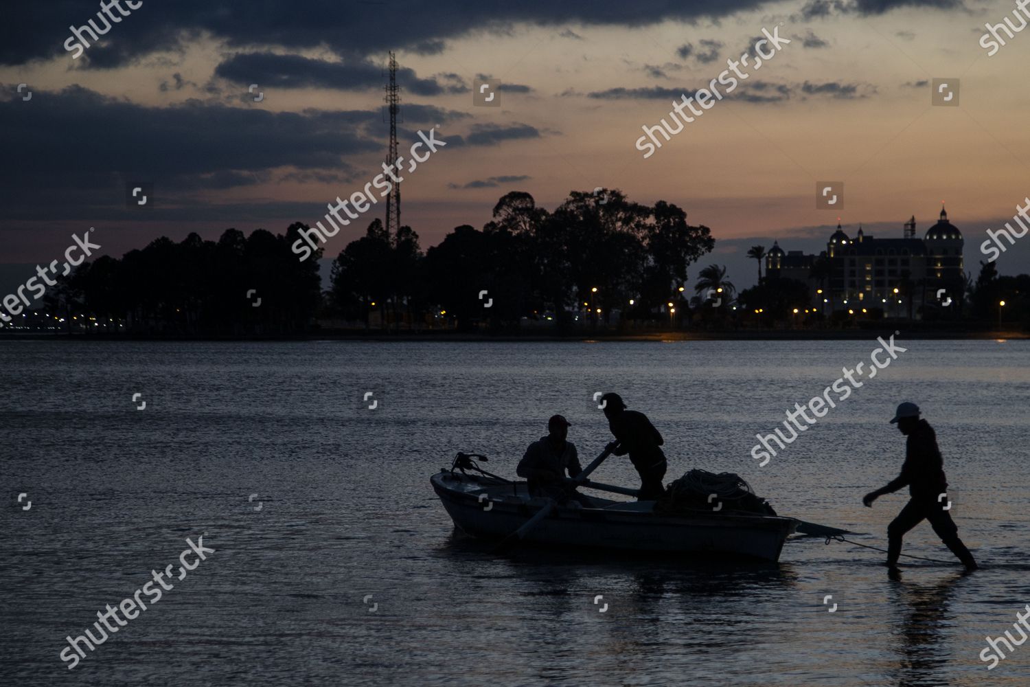 Fishermen Fish Suez Canal Ismailia Egypt Editorial Stock Photo - Stock ...