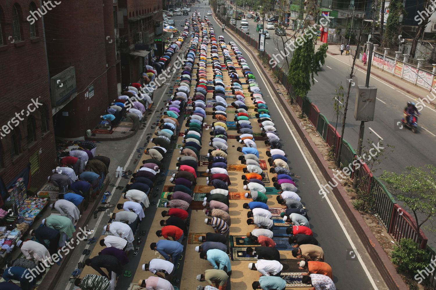 Hundreds Muslim Performed Friday Prayer Street Editorial Stock Photo ...
