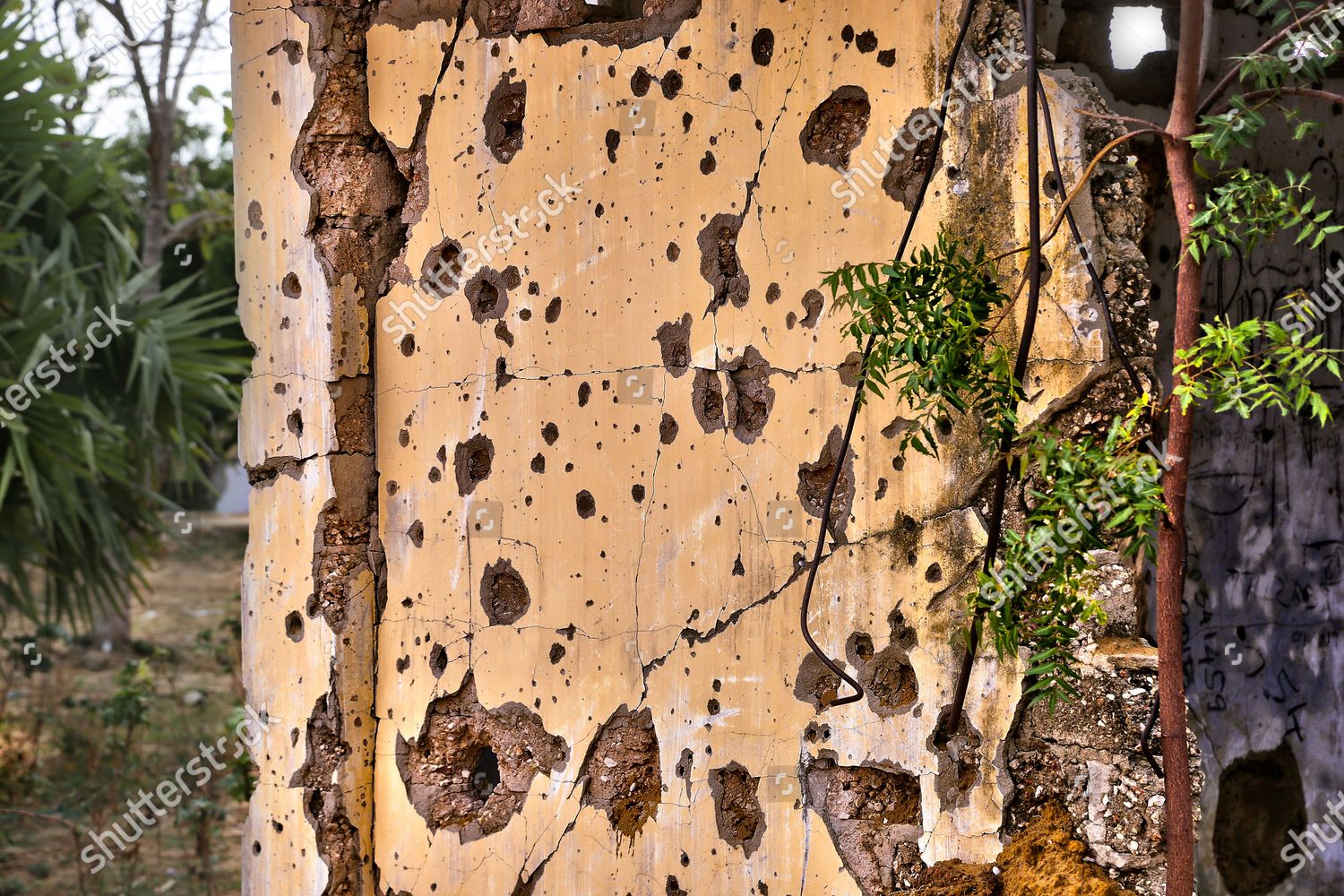 Building Riddled Bullet Holes During Civil Editorial Stock Photo ...
