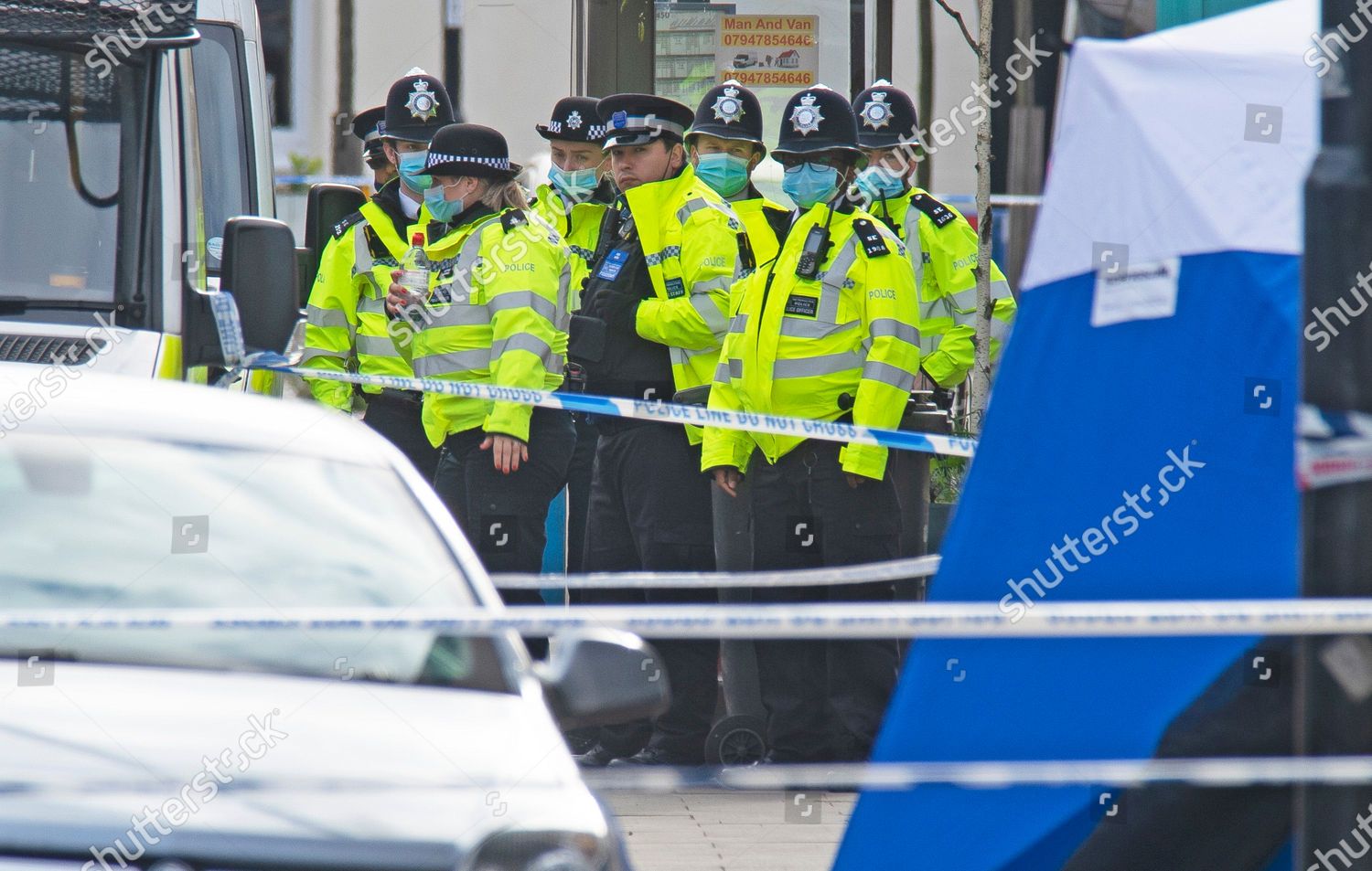 Group Police Officers Met Police Investigation Editorial Stock Photo ...