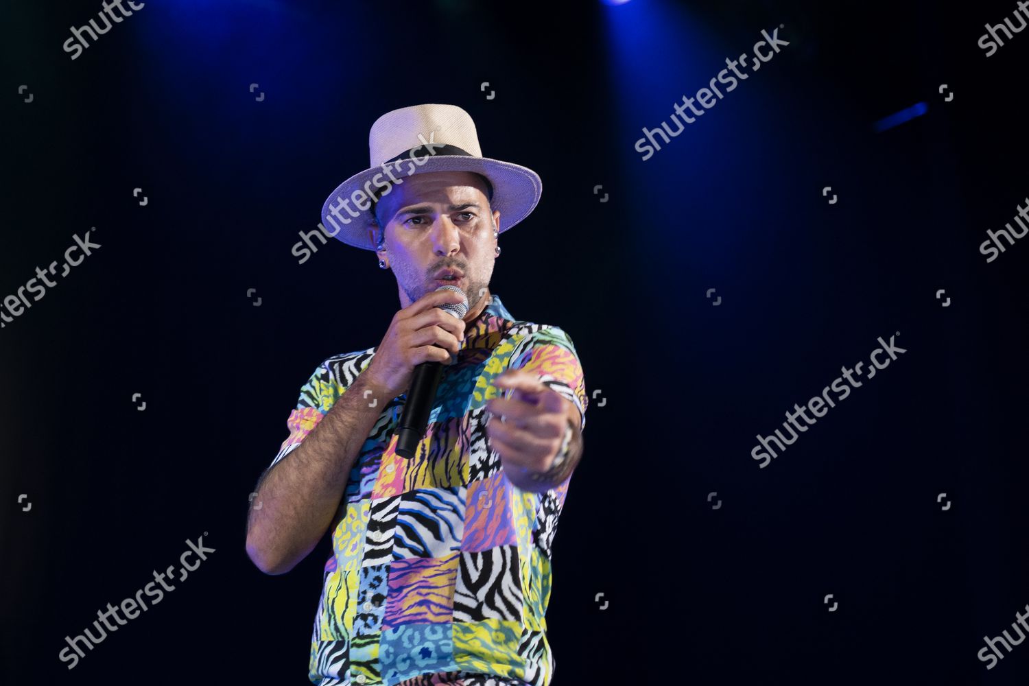 Singer Ivan Torres Group Efecto Pasillo Editorial Stock Photo - Stock ...