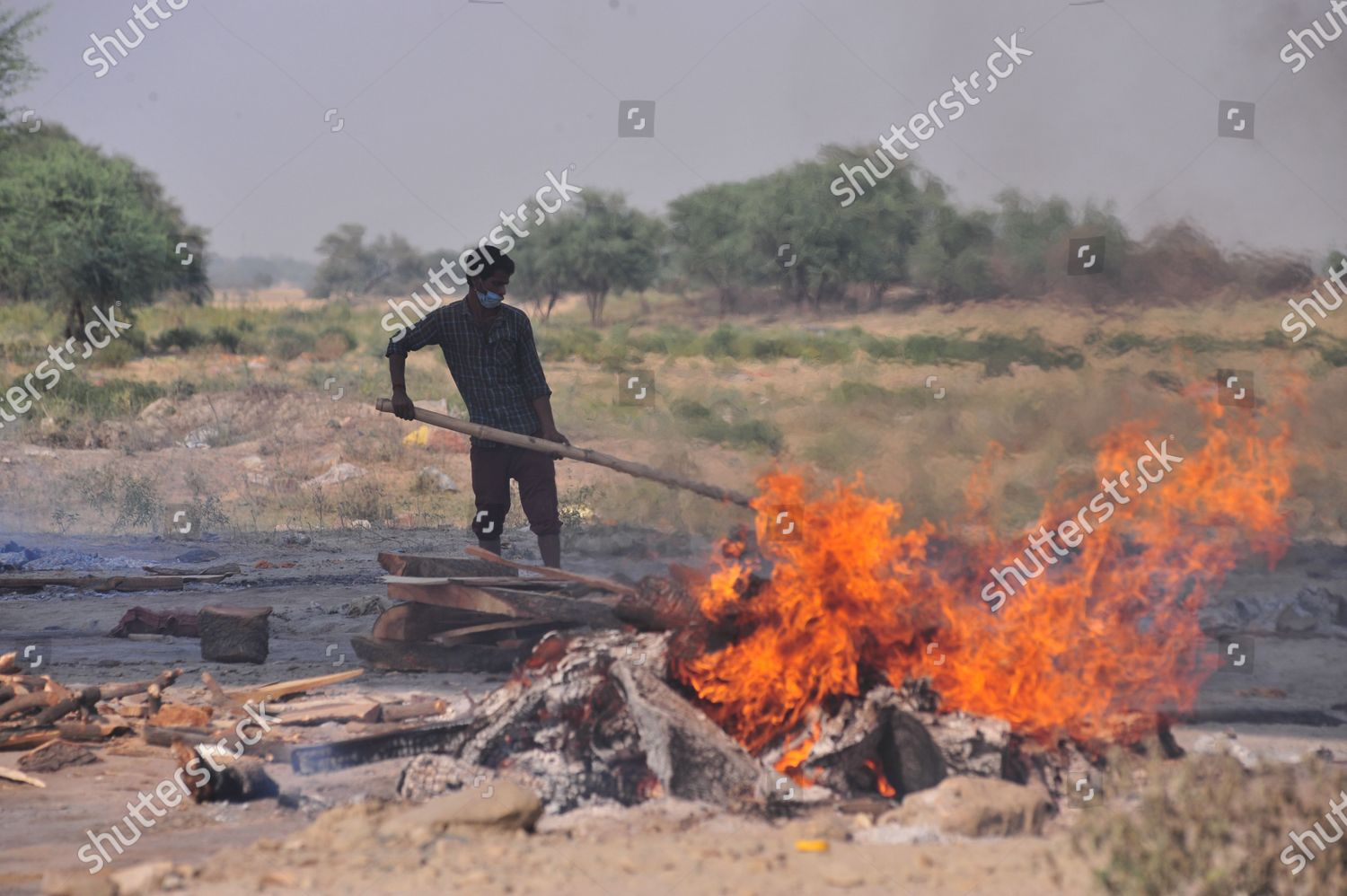 Crematorium Worker Cremats Body Victim Who Editorial Stock Photo ...