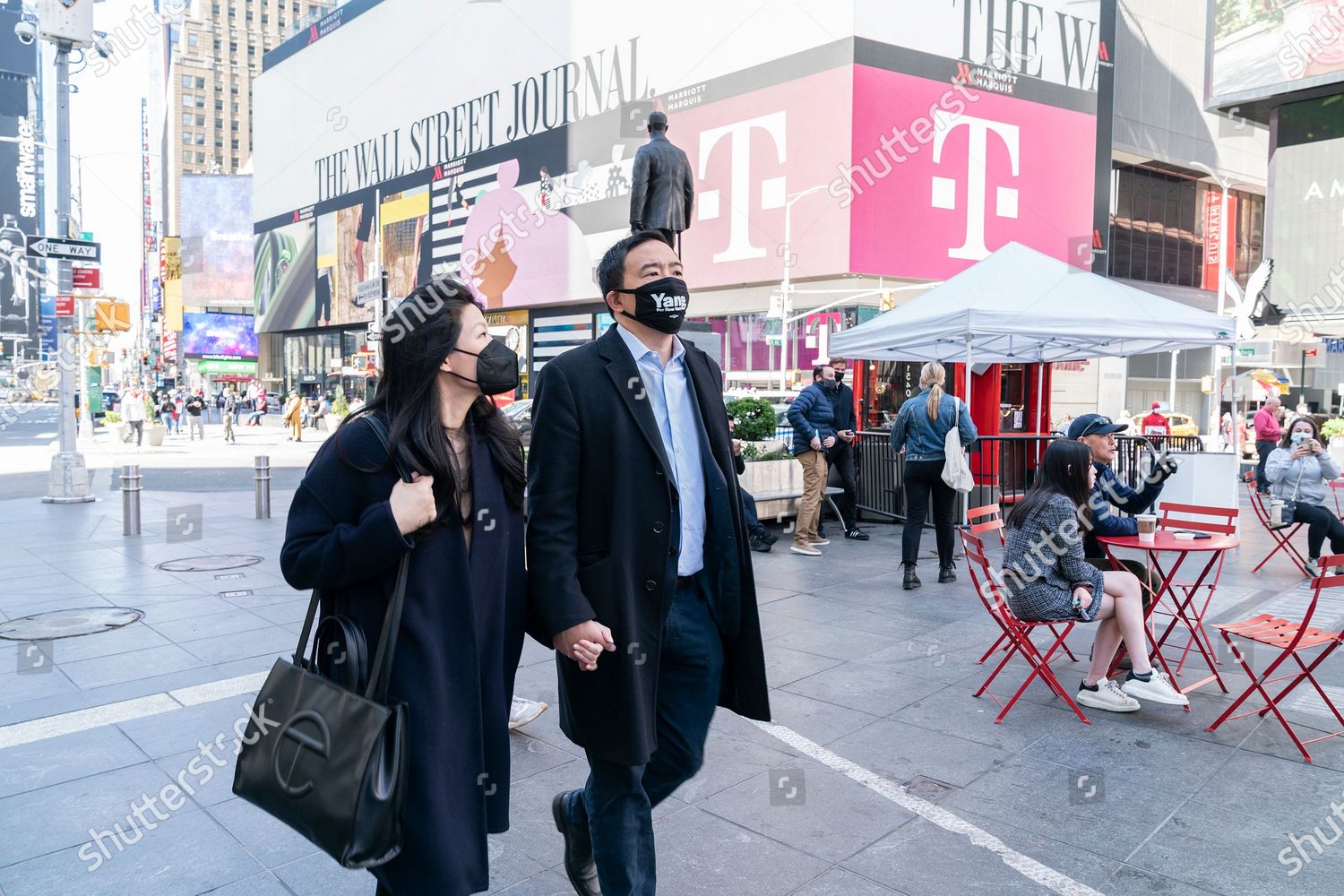 Mayoral Candidate Andrew Yang Wife Evelyn Editorial Stock Photo - Stock ...