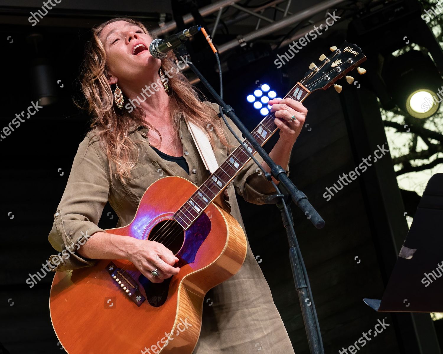Kelley Mickwee Performs Concert Haute Spot Editorial Stock Photo ...
