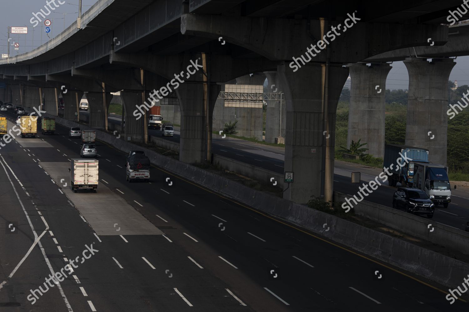 Empty Toll Road Outside Jakarta Bekasi Editorial Stock Photo - Stock ...