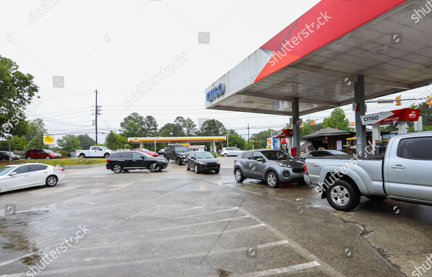 Cars Line Fuel Gas Station Marietta Editorial Stock Photo - Stock Image ...