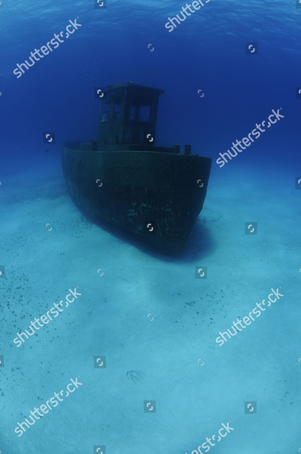Wreck Blue Plunder Bahamas Editorial Stock Photo - Stock Image ...