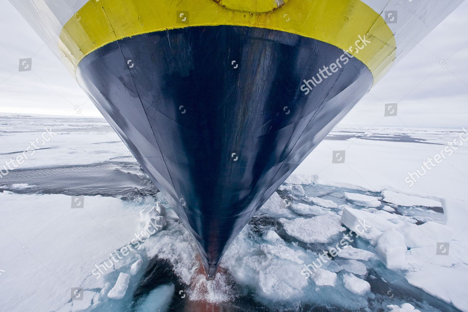 Lindblad Expedition Ship National Geographic Explorer Editorial Stock ...