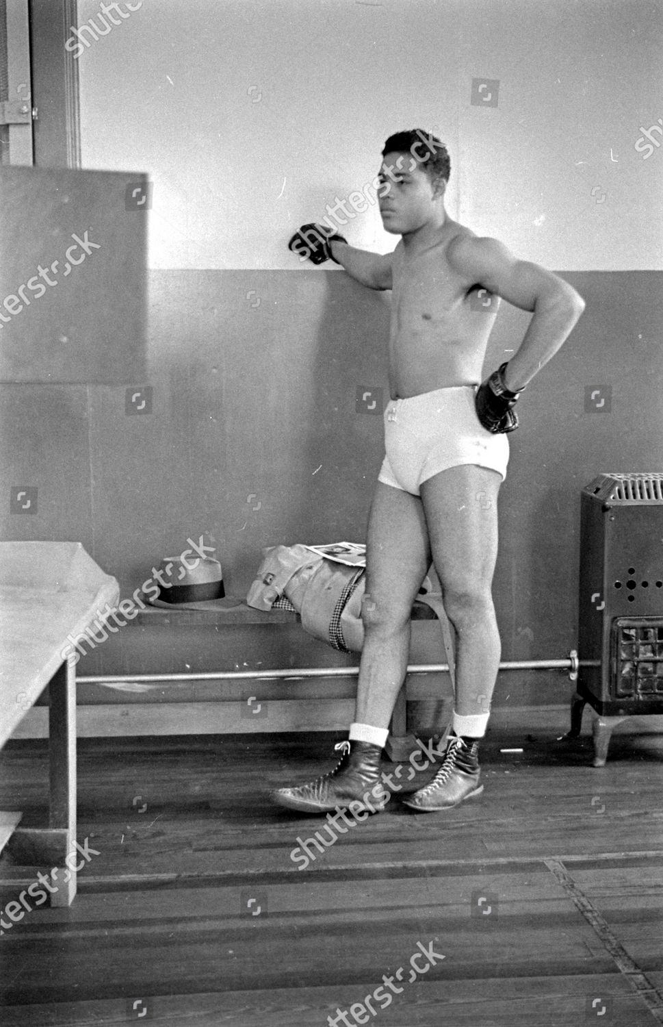Boxer Joe Louis Leaning Against Wall Editorial Stock Photo - Stock ...