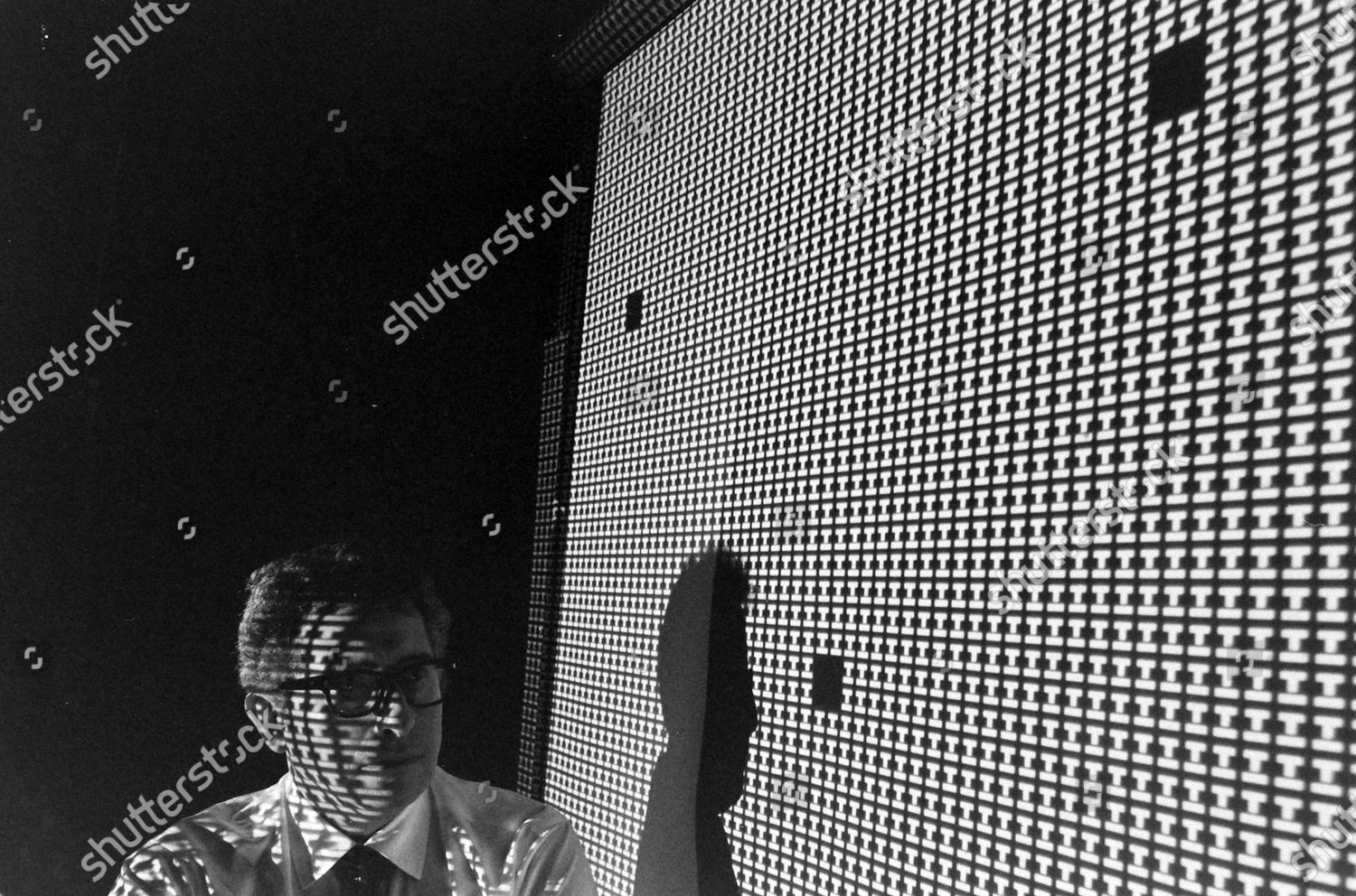 Scientistentrepreneur Stanford Robert Ovshinsky Standing Front ...