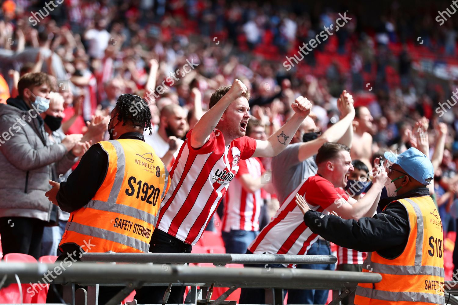 BRENTFORD FANS CELEBRATES FIRST GOAL Editorial Stock Photo - Stock ...