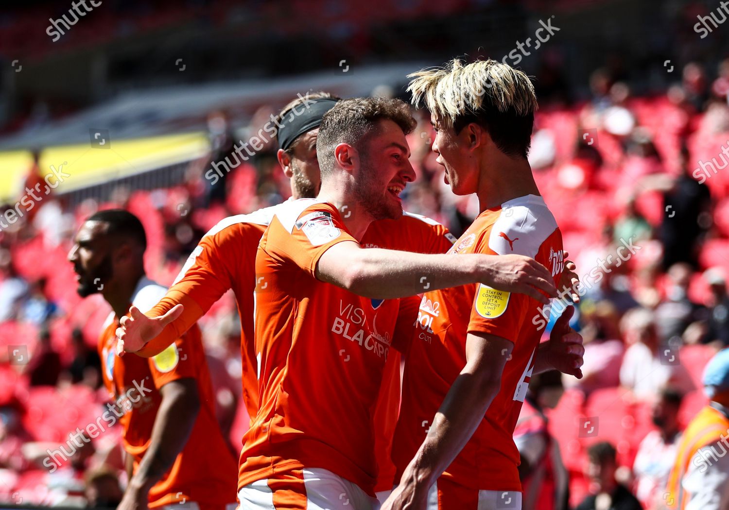 KENNETH DOUGALL BLACKPOOL SCORES CELEBRATES 1-1 Editorial Stock Photo ...