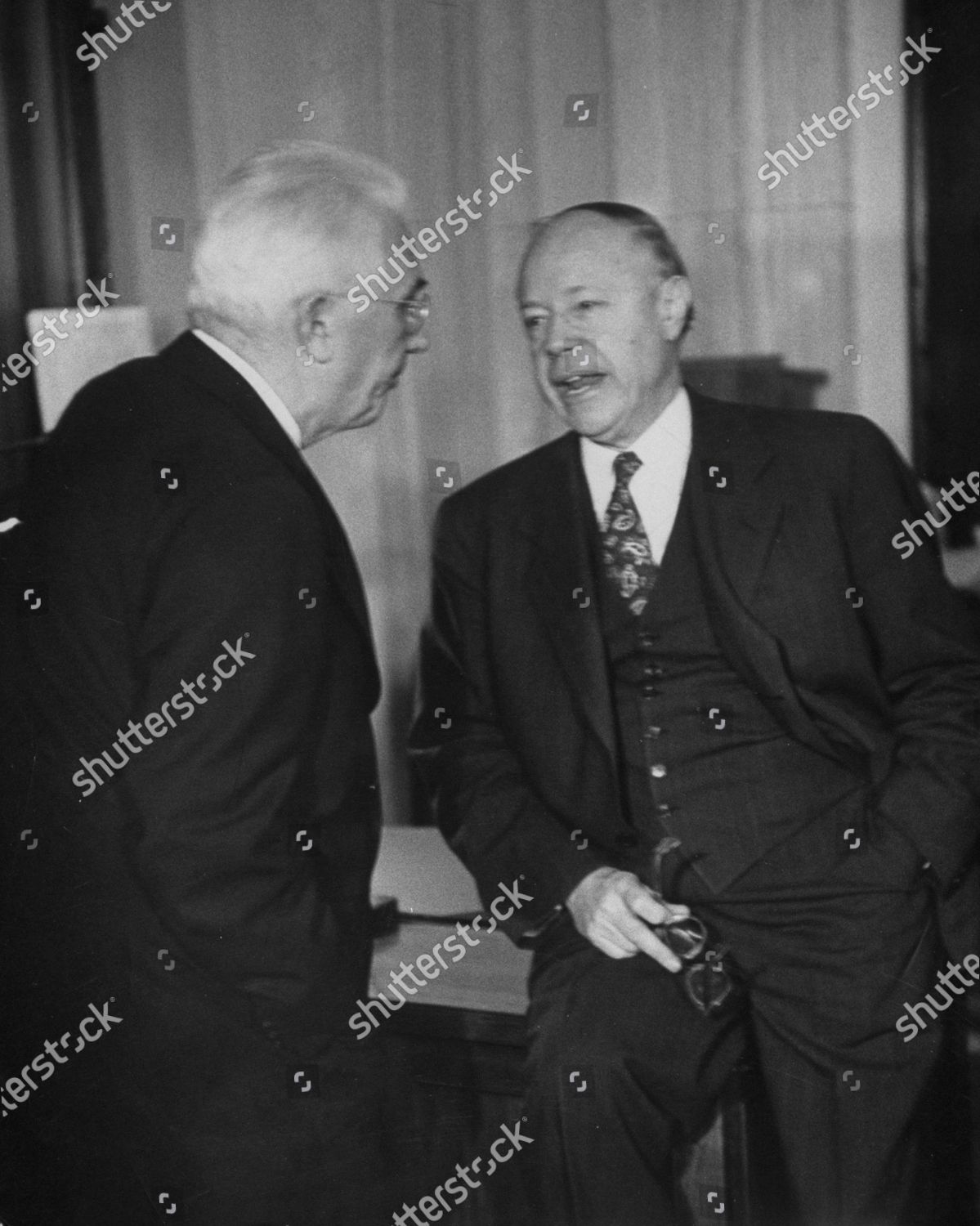 Senator Robert Taft Speaking During Republican Editorial Stock Photo ...