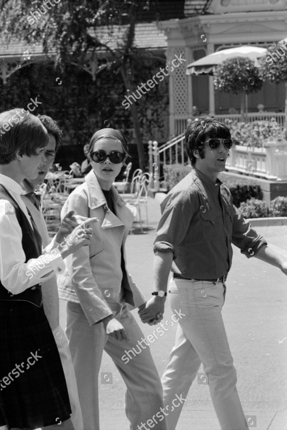 English Model Actress Twiggy Walking Her Editorial Stock Photo - Stock ...