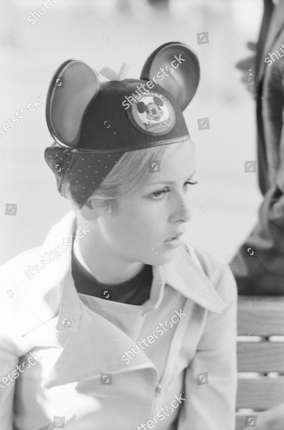 Picture English Model Actress Twiggy Wearing Editorial Stock Photo ...