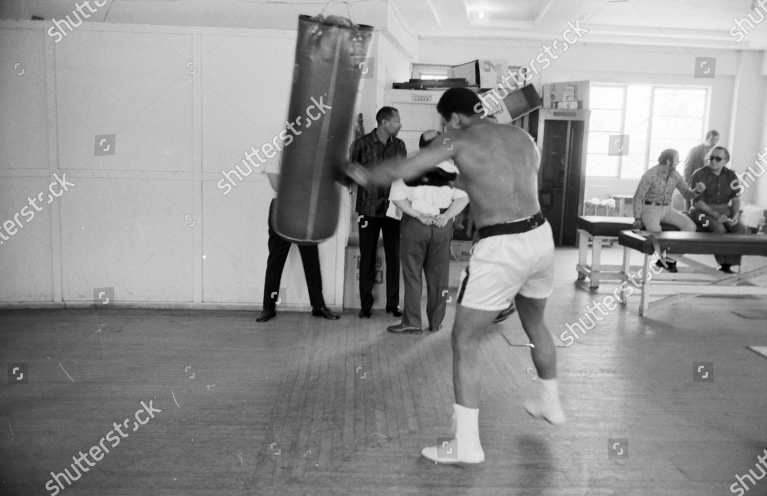 Professional Boxer Muhammad Ali Practicing Punching Editorial Stock ...