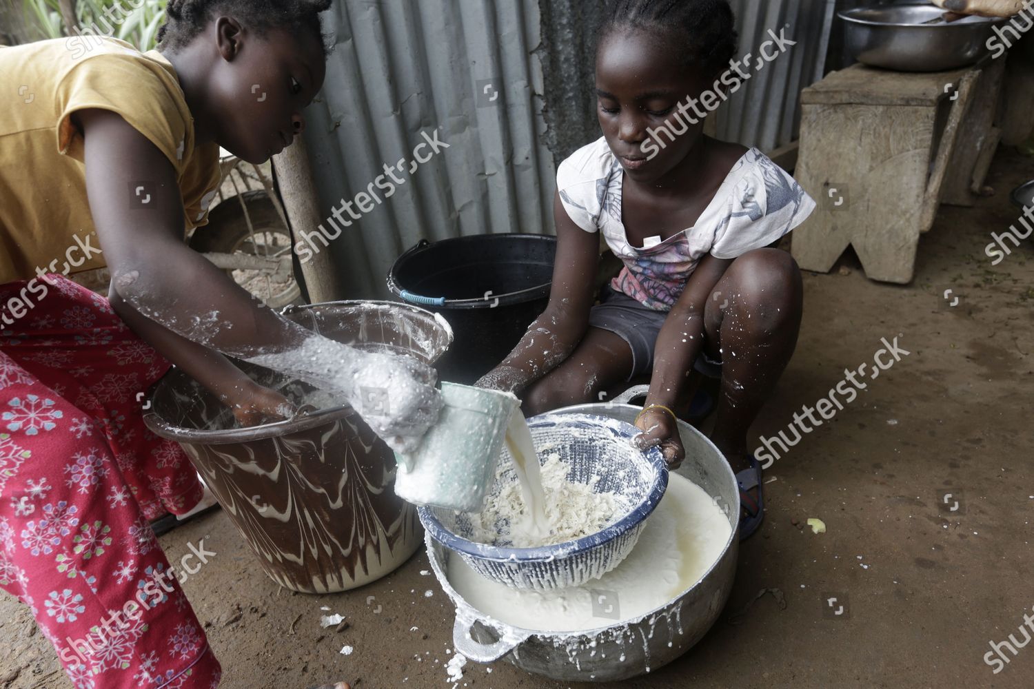 Girls Prepare Fufu Traditional Meal Made Editorial Stock Photo - Stock ...