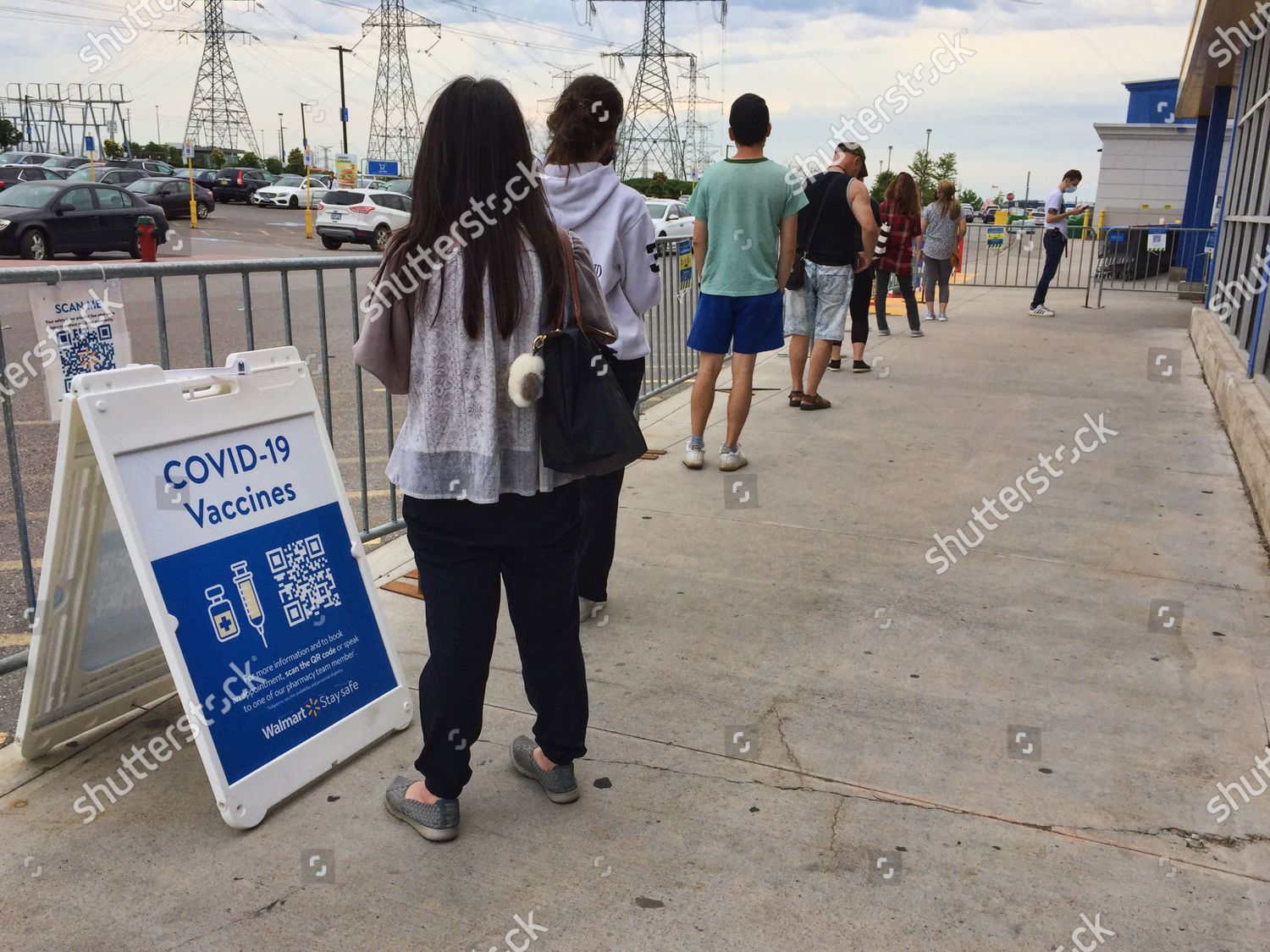 People Wearing Practice Physical Distancing Social Editorial Stock ...