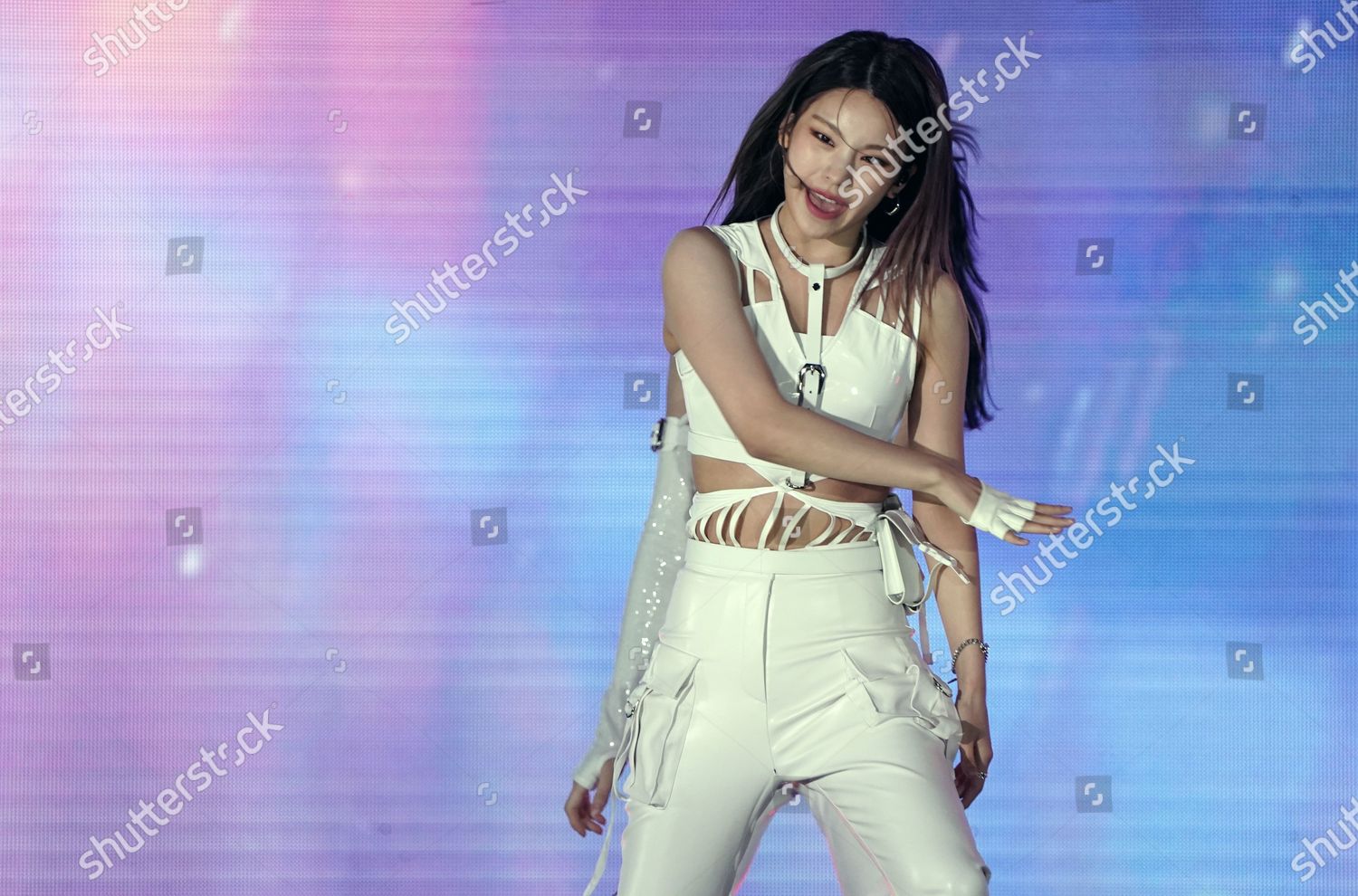 Itzy Yeji Editorial Stock Photo - Stock Image | Shutterstock