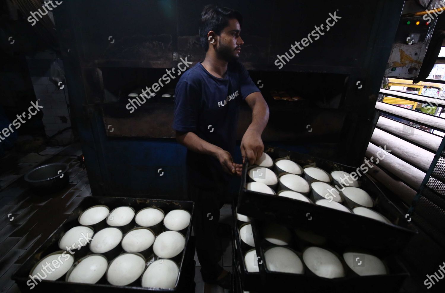 Pakistani Laborer Bakes Bread Bakery During Editorial Stock Photo ...