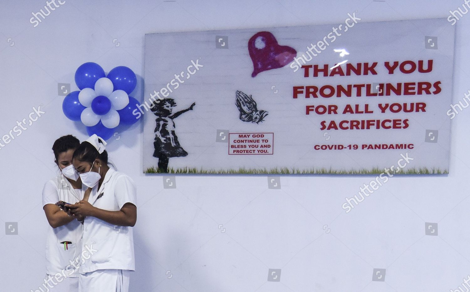 Nurses Standing Next Banner Thanking Frontliner Editorial Stock Photo ...