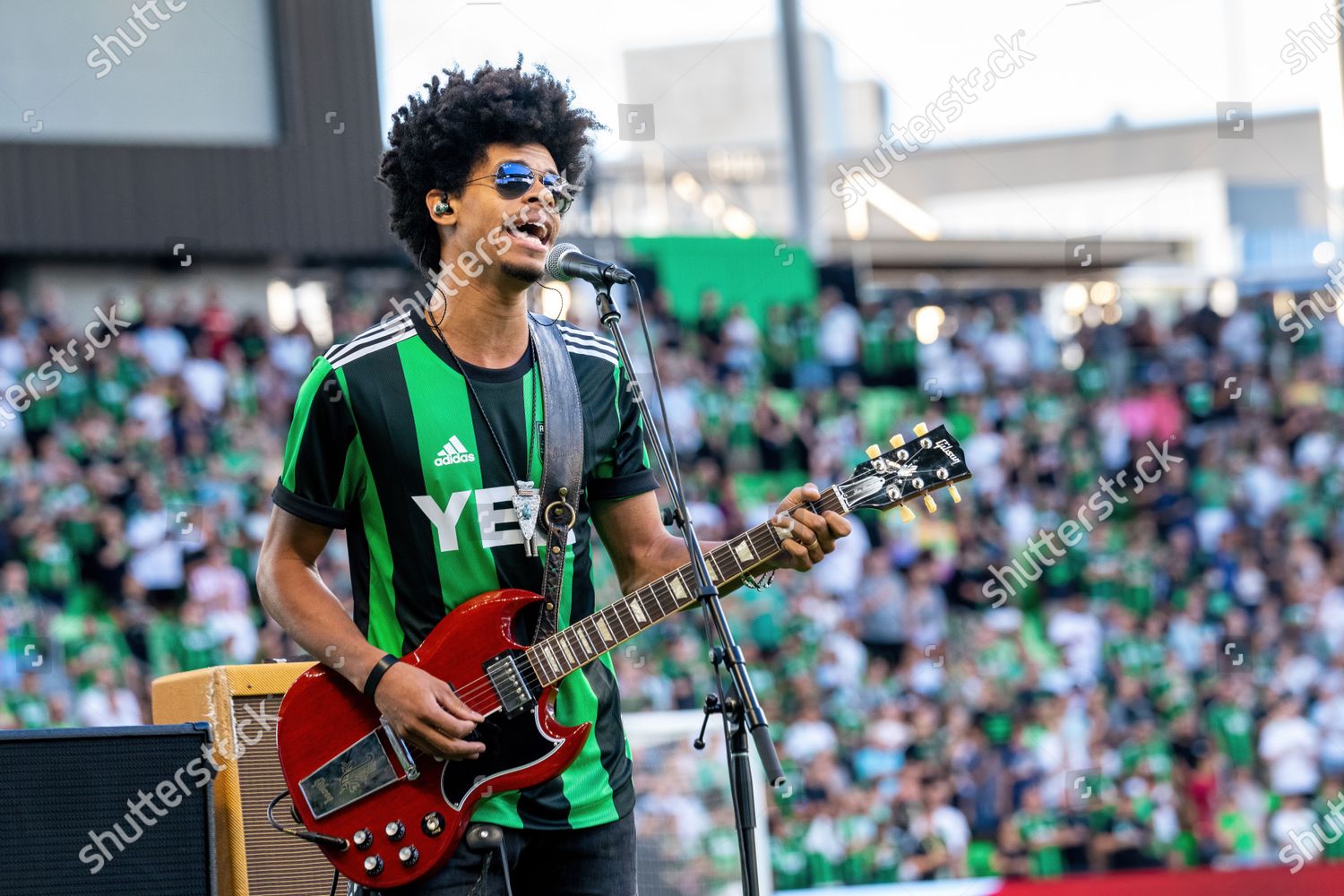 Musician Zach Person Performs National Anthem Editorial Stock Photo ...