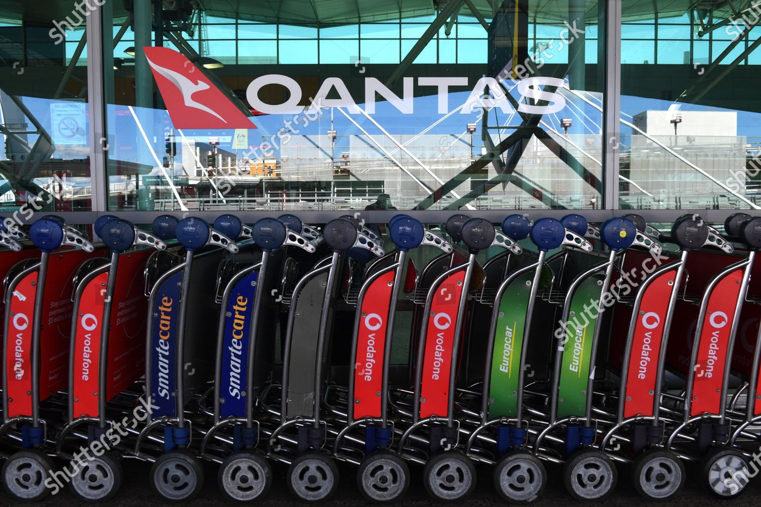 View Qantas Domestic Terminal Sydney Airport Editorial Stock Photo ...