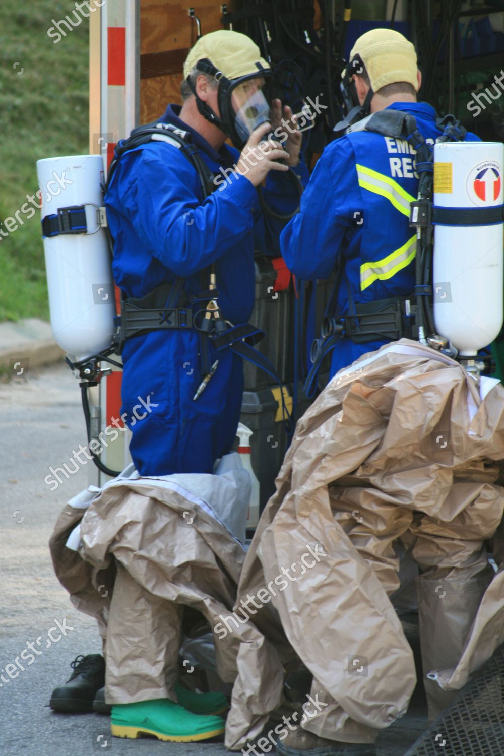 Hazardous Materials Emergency Response Workers Suitup Editorial Stock ...